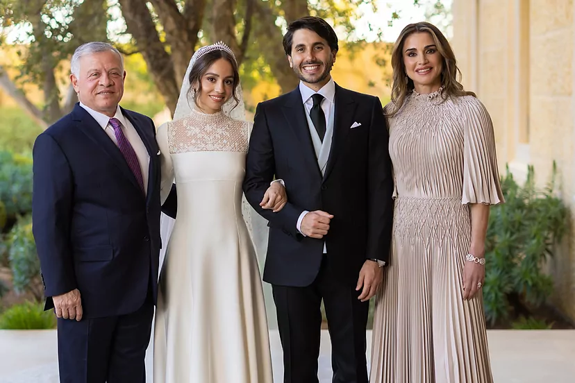 Boda De Maryam Y Hamza Maryam Nawaz's Daughter, Mahnoor Safdar Meets