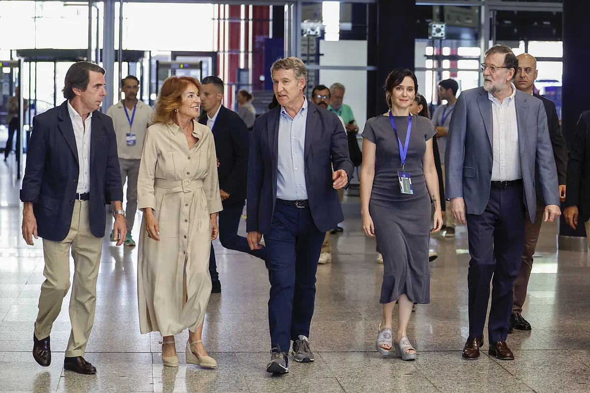 Spitreligion leaked erome upon her opening the door and I