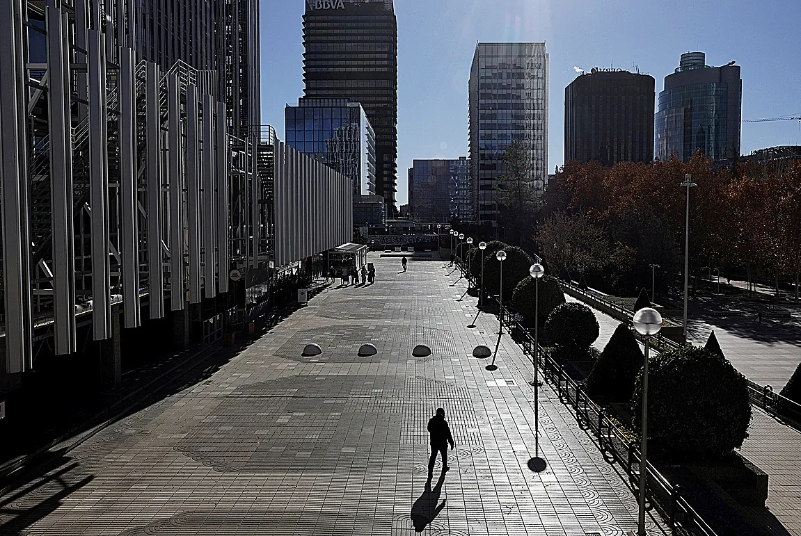 Simon kitty love her feet the beauty about her is it's it