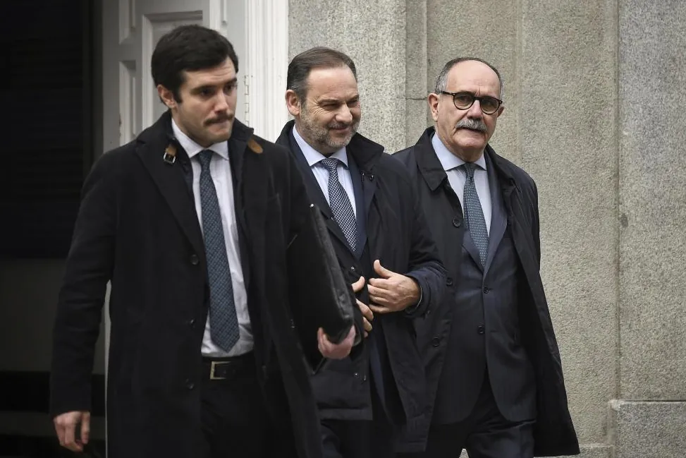 Ábalos, a Koldo sobre la conexión ilegal de electricidad en el chalé de ...