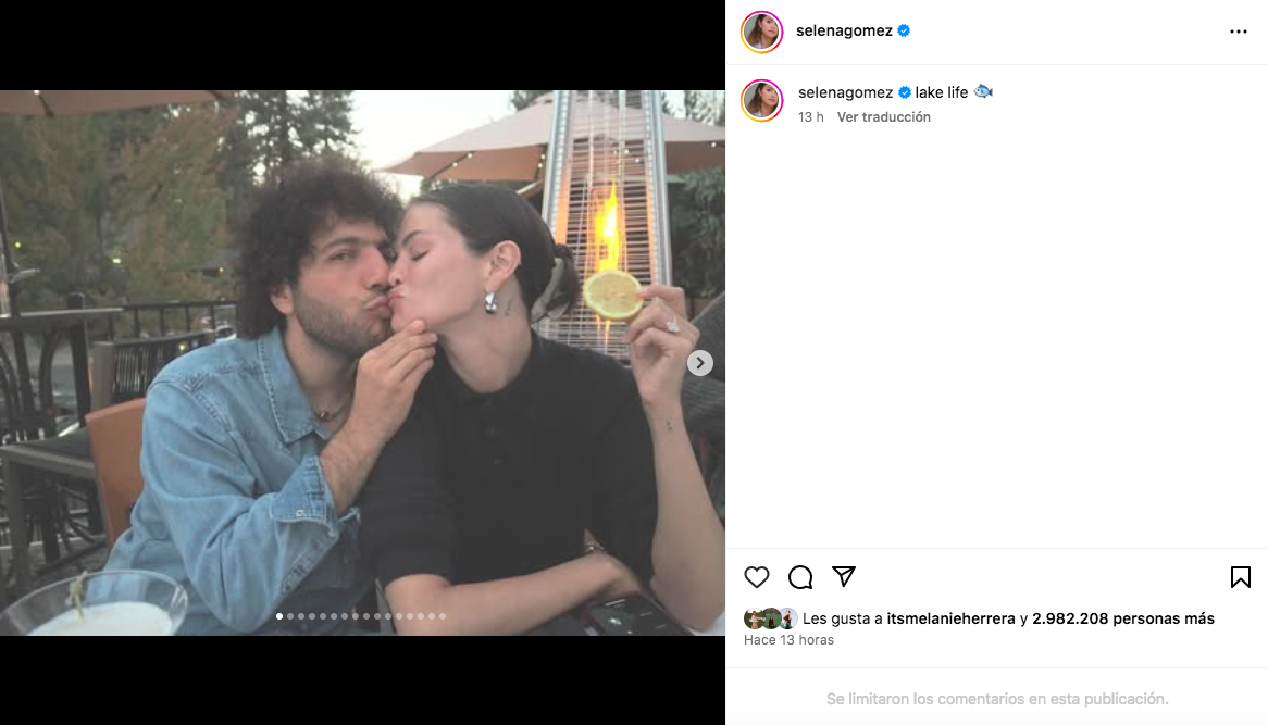 El tierno beso de Selena Gomez y su prometido - Foto 10 de 20