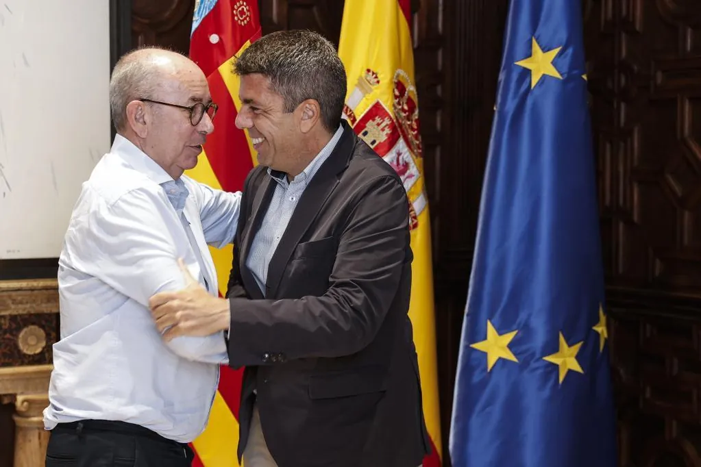 Magaly medina ero me non-members, Nikki, a fun, beautiful