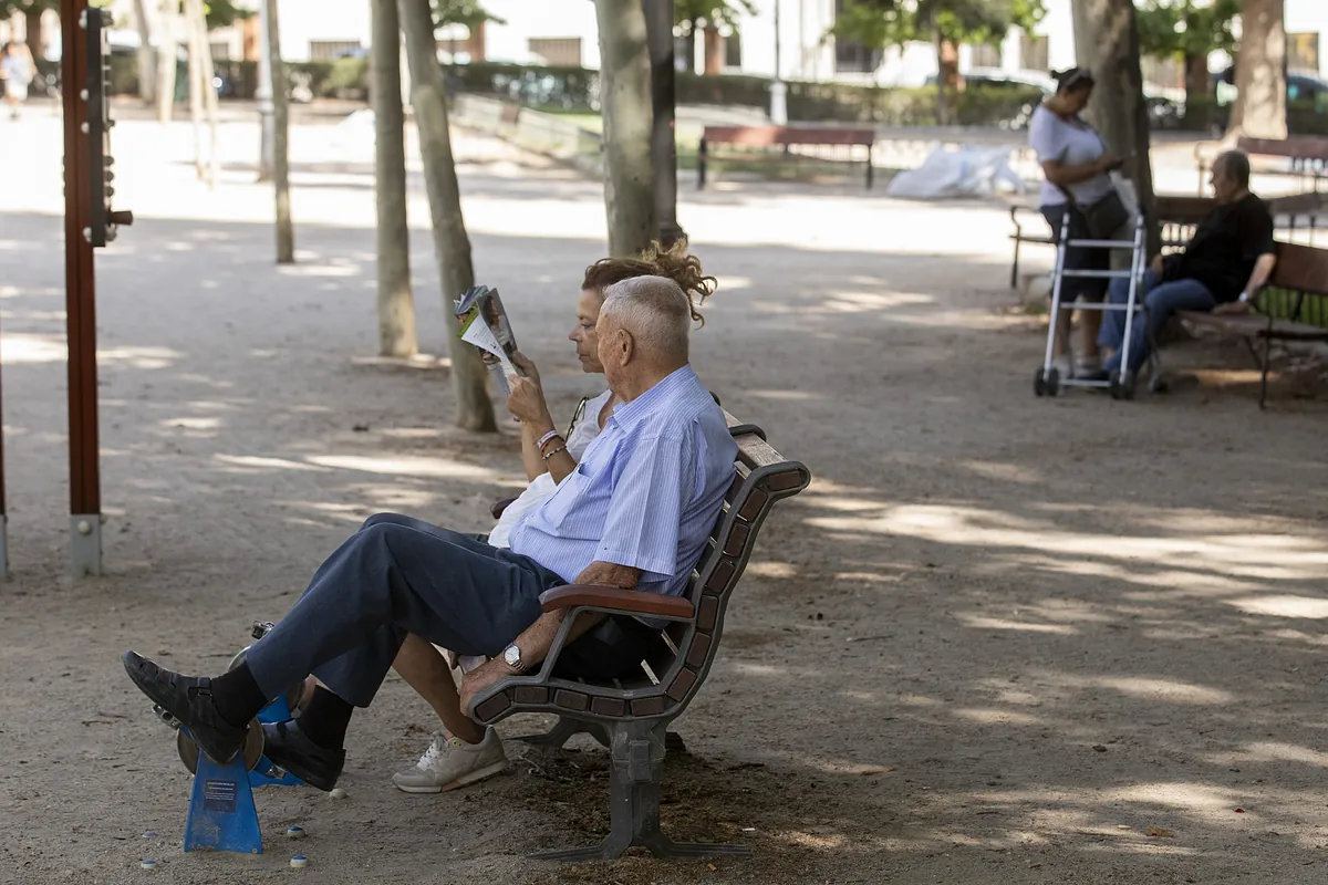 Scarlet ray leaks natalie is the perfect professional, yet