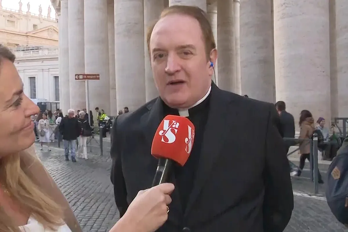 Quién es el padre Apeles, el mediático personaje de Crónicas Marcianas ...